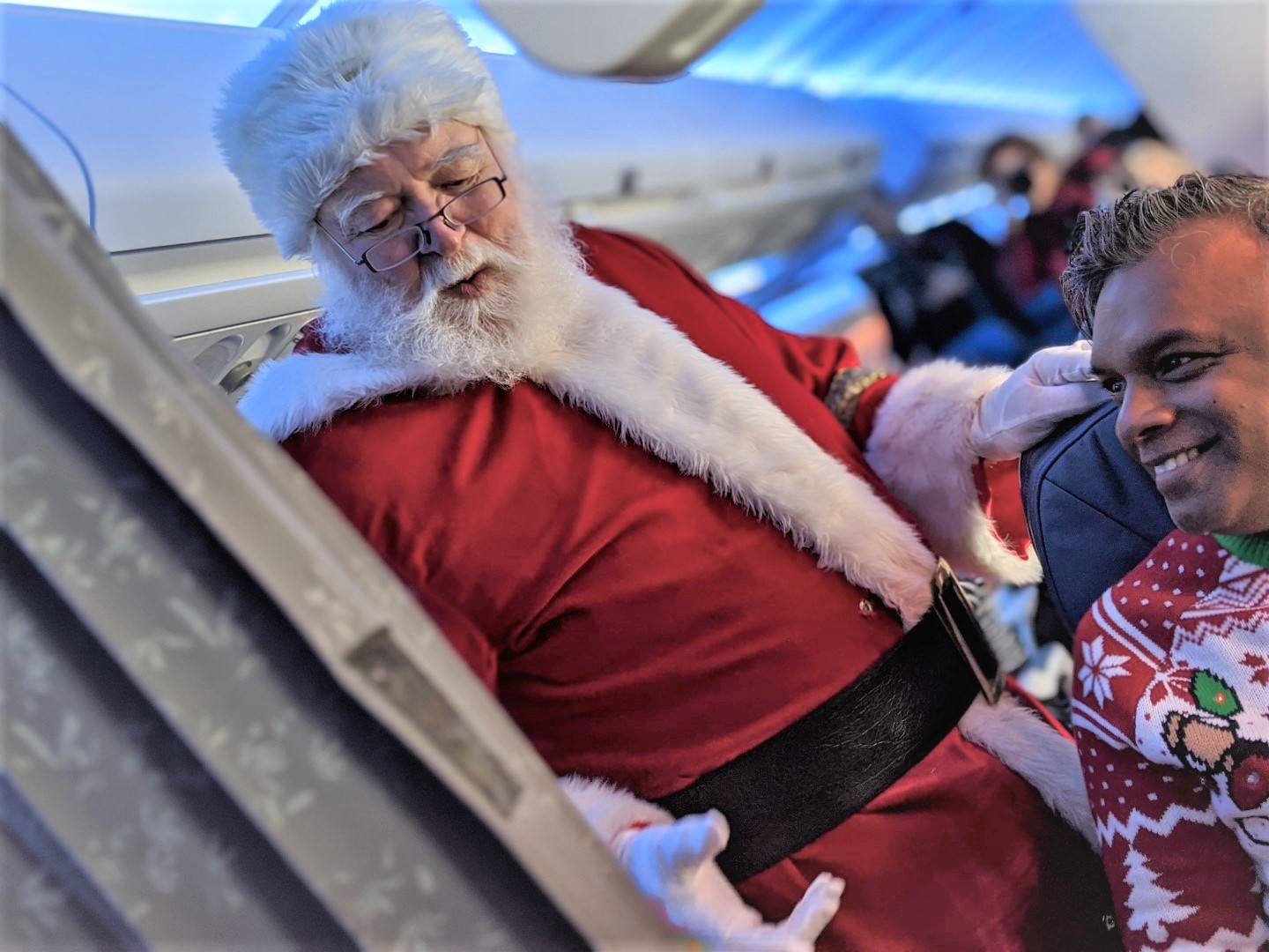 In the Air With Santa #SantaFlight : Parenting To Go
